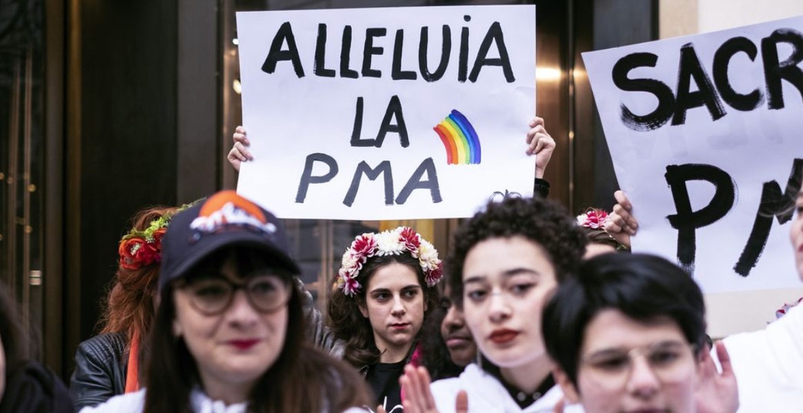PMA adoptée : une victoire pour (presque) toutes les femmes