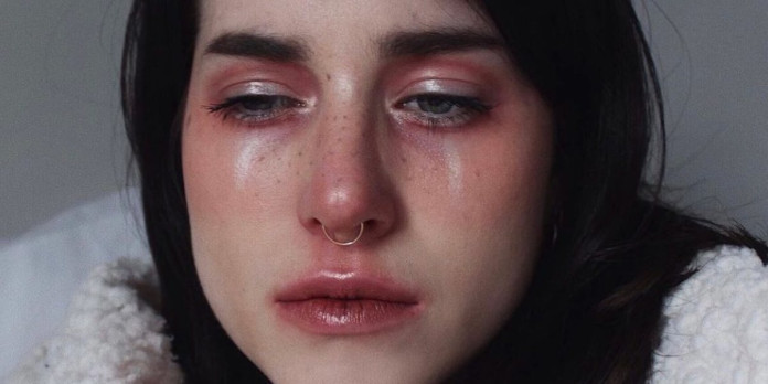 Crying makeup : pourquoi cette tendance makeup TikTok dérange