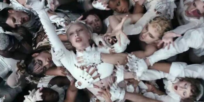 Grammy Awards 2025 : Lady Gaga dévoile une nouvelle chanson envoûtante