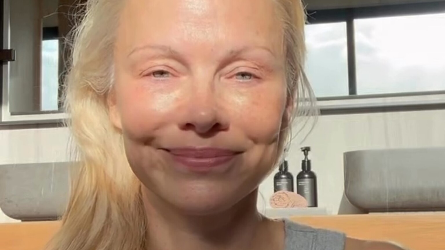 « Les gens sont ennuyeux à regarder » : à 57 ans, Pamela Anderson casse ...