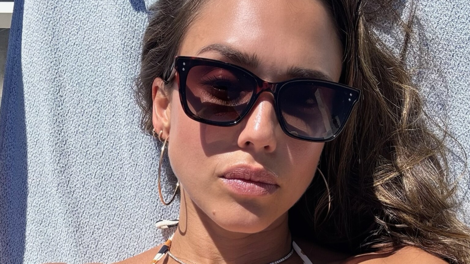 « Tu rayonnes ! » : à 44 ans, Jessica Alba se montre en tenue estivale ...