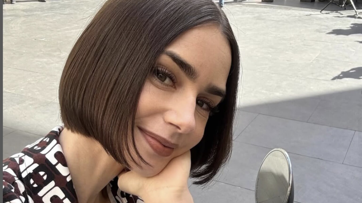 "Elle est trop maigre" : Lily Collins ciblée par des critiques sur son ...