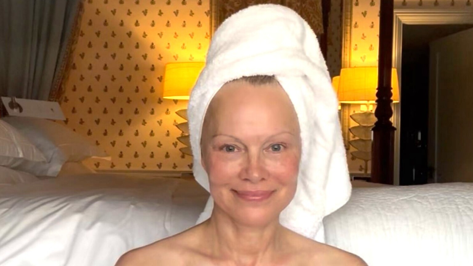 "Ça ne lui va pas" : à 58 ans, Pamela Anderson choque avec une nouvelle ...