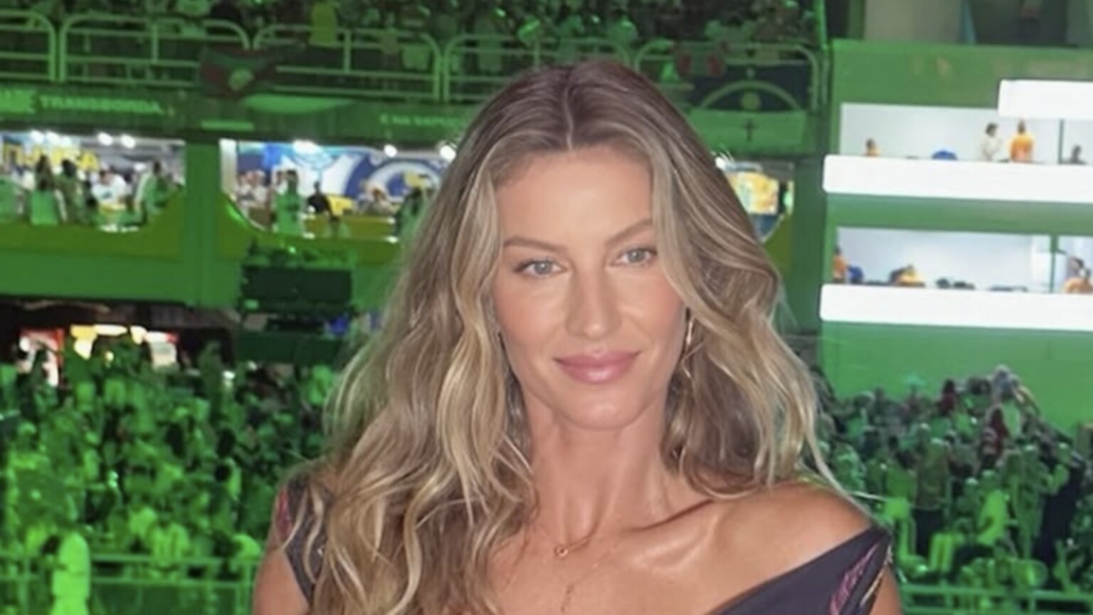 At 45, this Brazilian model shines in a dress with daring cutouts.