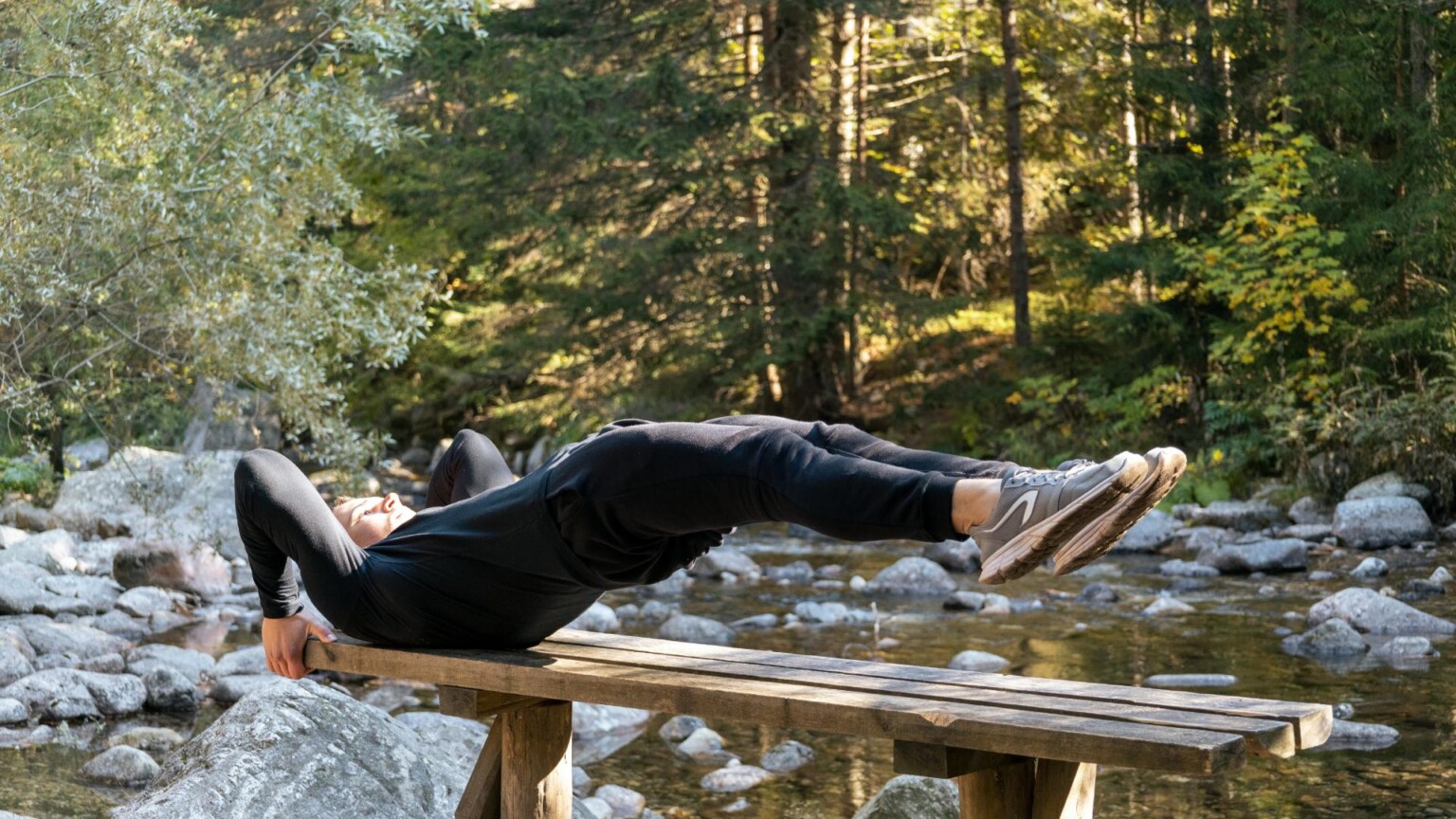 The "Dragon Flag": the coaches' secret exercise for powerful core ...