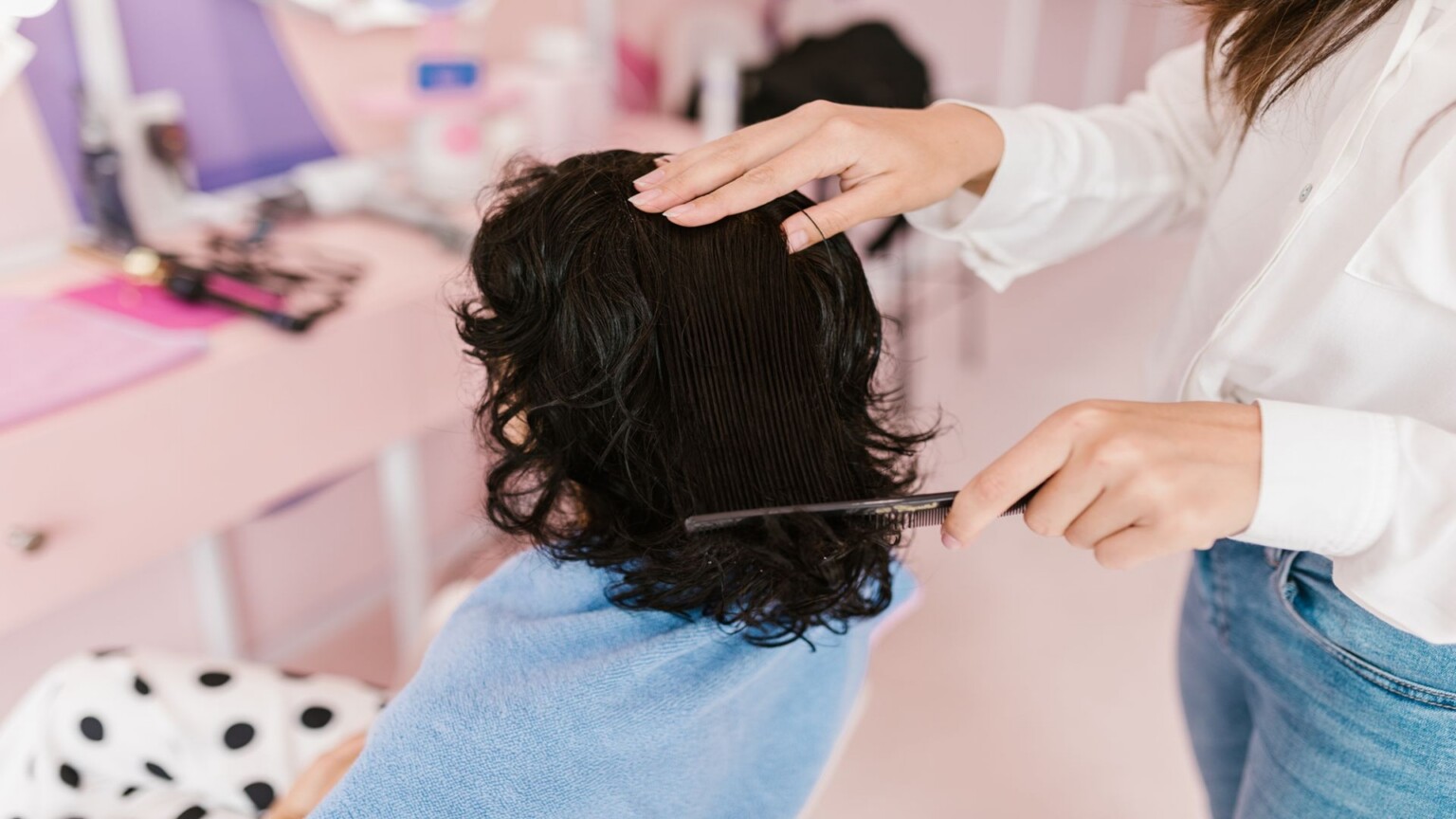 Quelle coiffure femme cheveux mi-longs dégradé choisir pour avoir plus ...