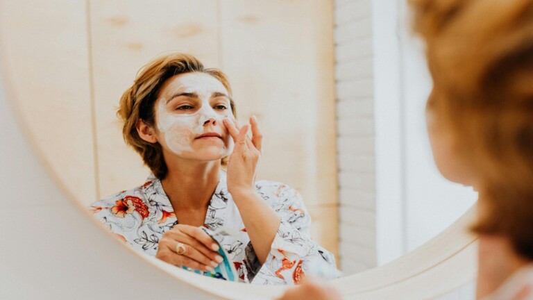 soin visage femme anti-âge